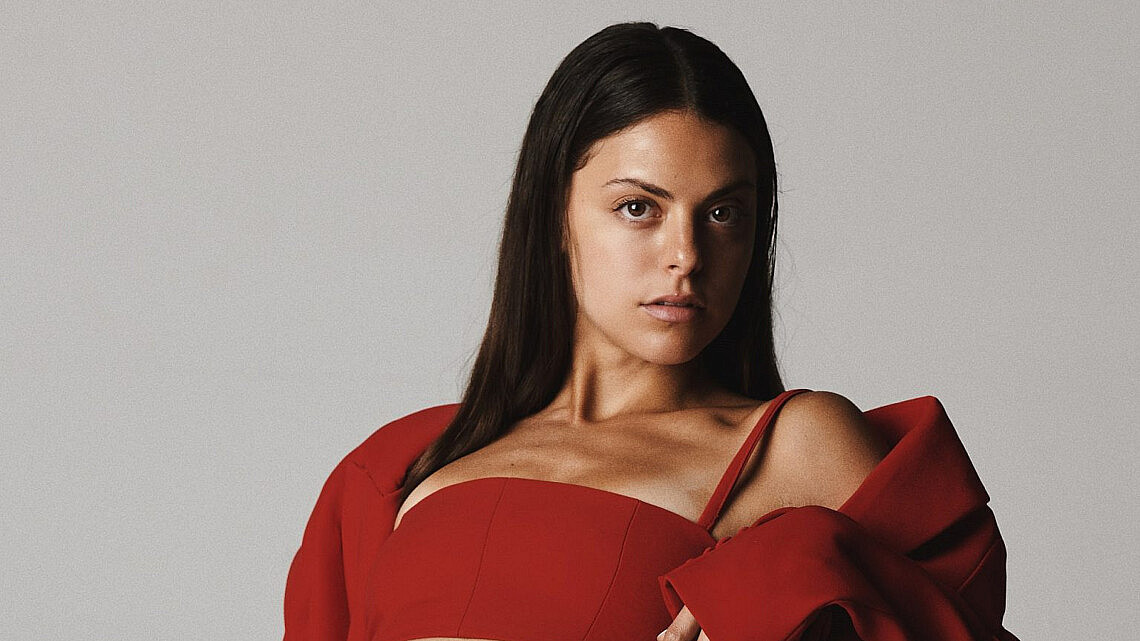 יובל לבקובסקי שרדה פיגוע ועכשיו מככבת בסרט של נטפליקס | מגזין את