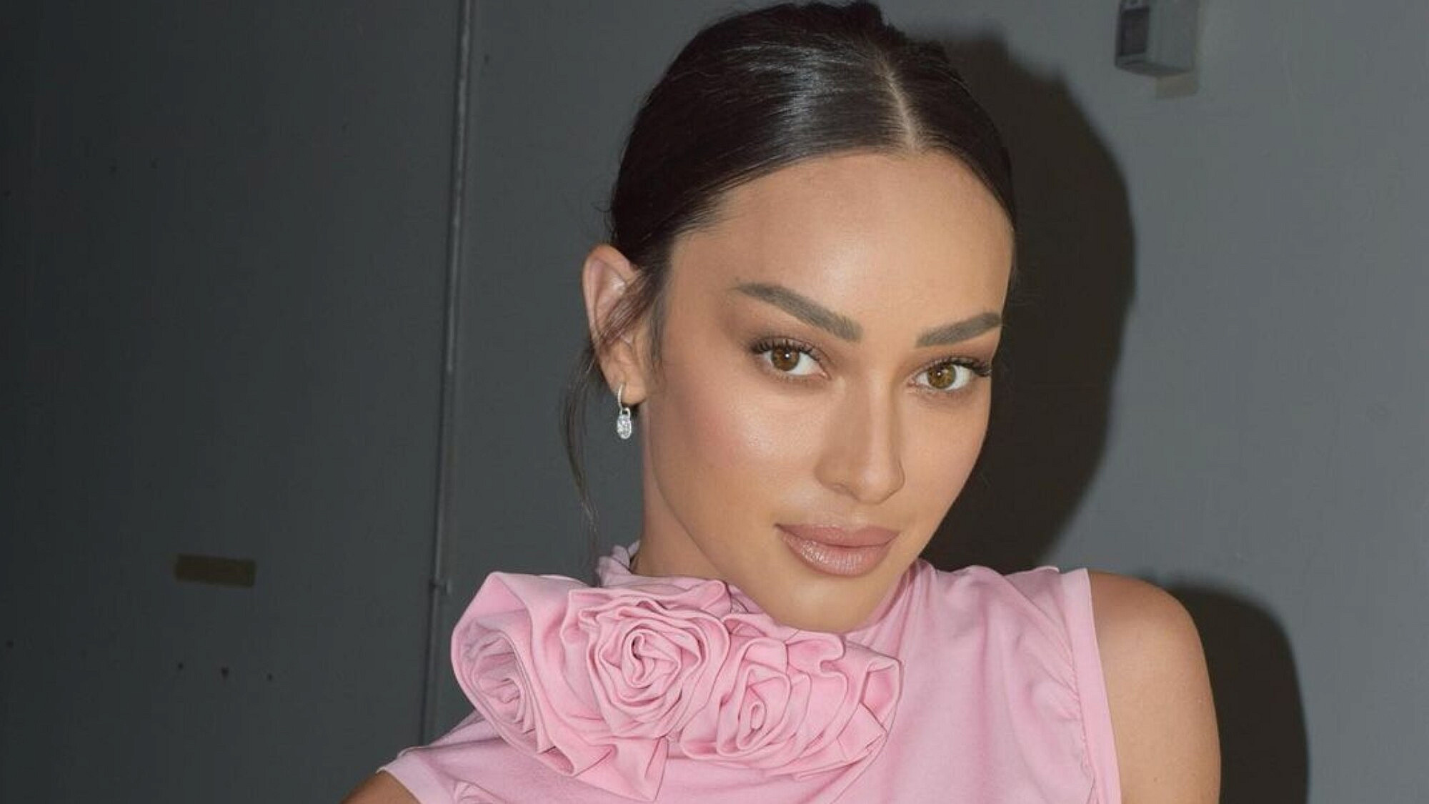 אנה ארונוב מגלה מי הצילה לה את העור ואצל מי היא עושה בוטוקס | מגזין את